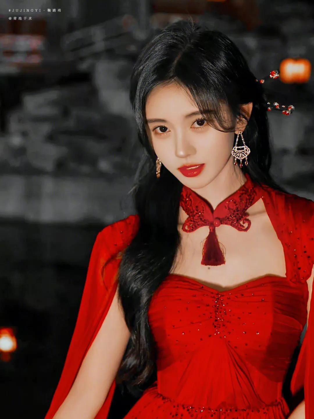 The national style girl Ju Jingyi? - iNEWS