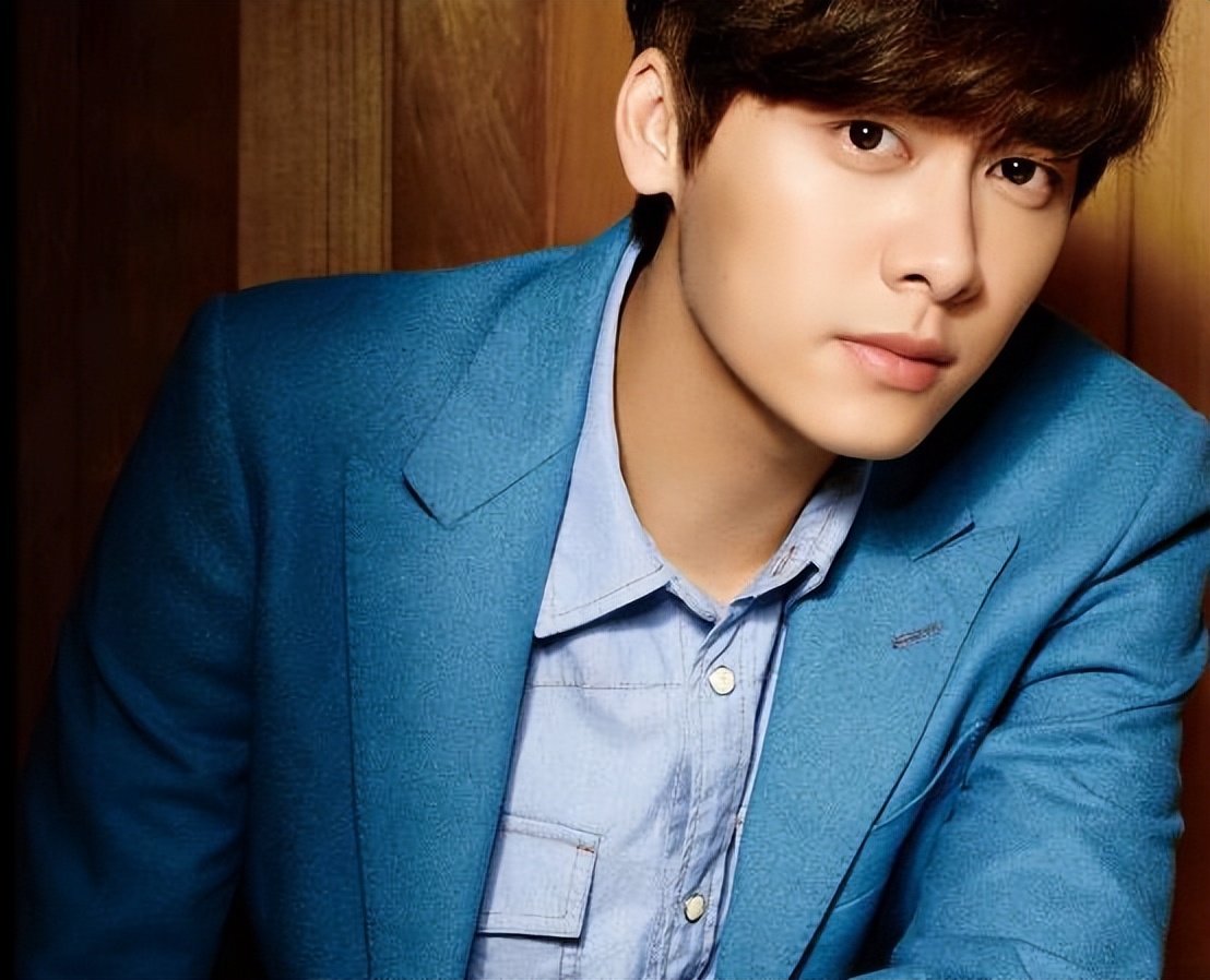 Li Yifeng, who has both traffic and strength, is on the hot search ...