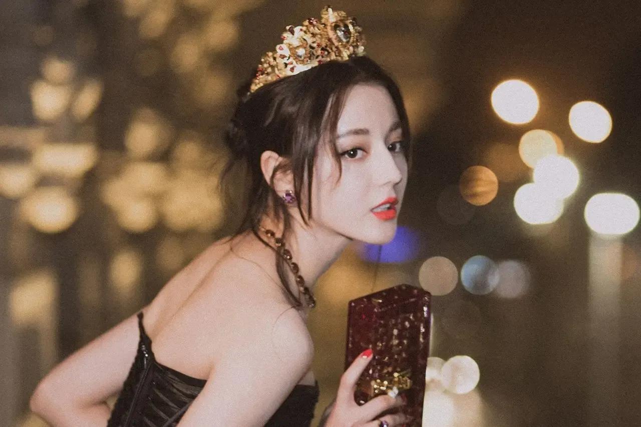 Look at the coming of Reba, the god of beauty, killing the Quartet, I ...