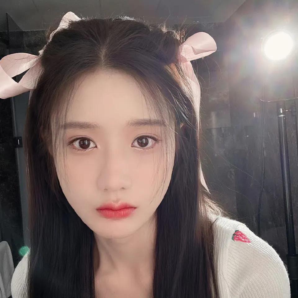 Playful and cute - Ivy Chen - iNEWS