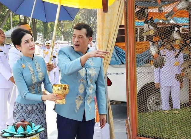 Sinina celebrates her 37th birthday. Last year, the King of Thailand ...