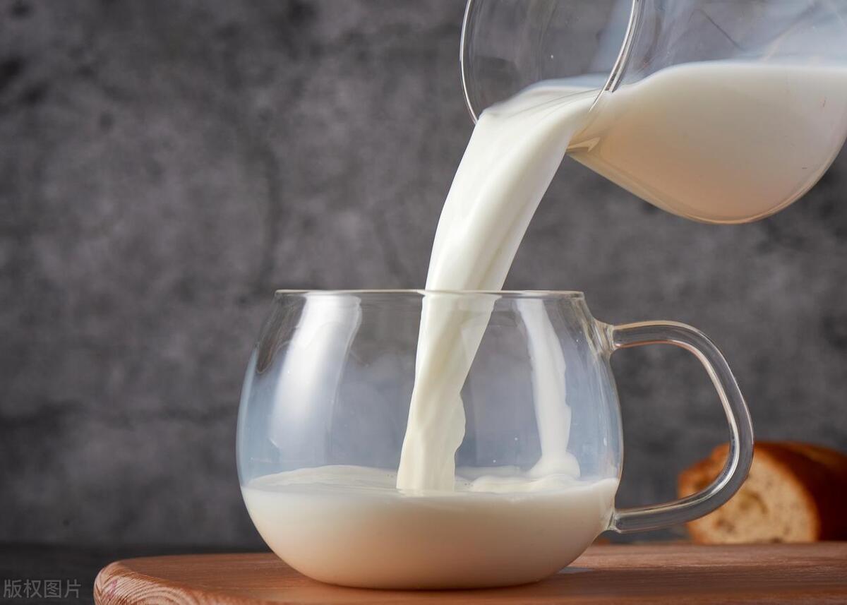 What is whole milk, low fat milk, skim milk? What kind of milk is ...