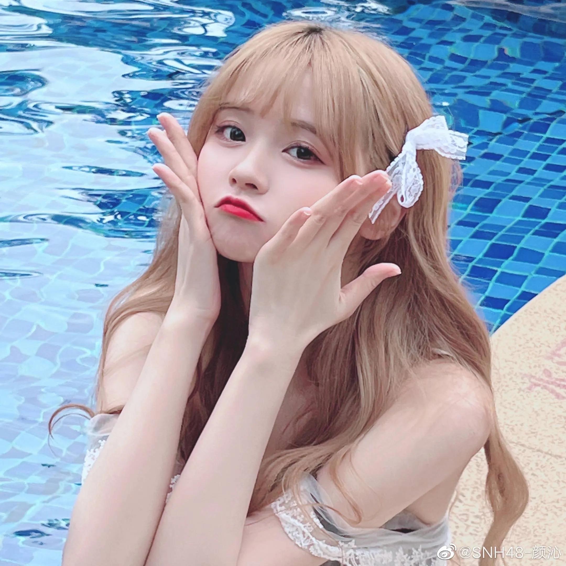 SNH48-Yan Qin, Summer Pool Photo - iNEWS
