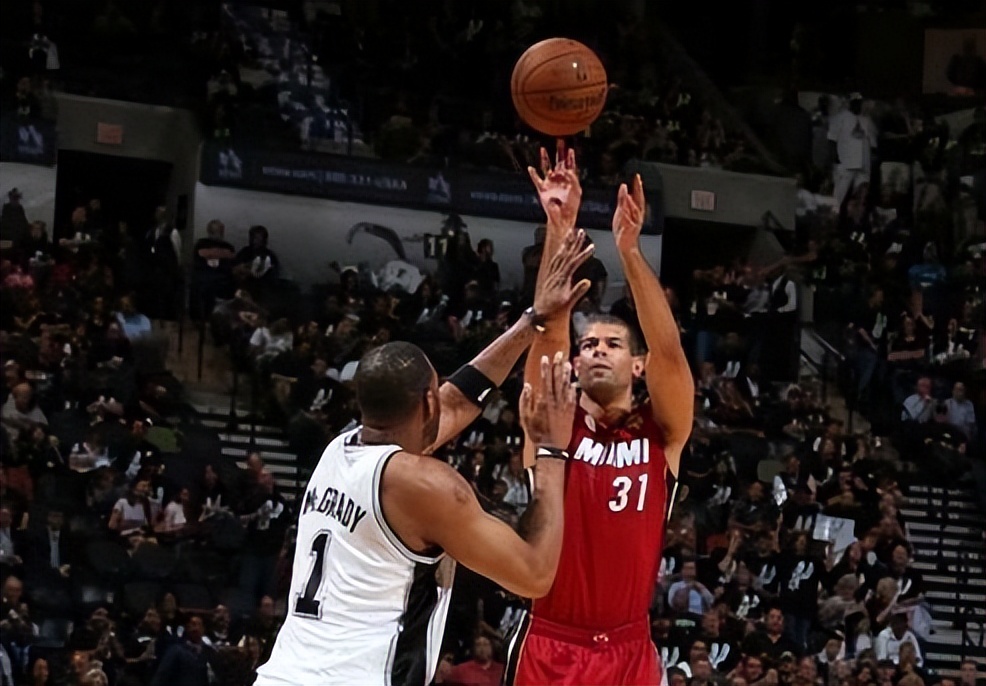 Red memory! A Look Back at 'Batman"s Distinctive Basketball Career - iMedia