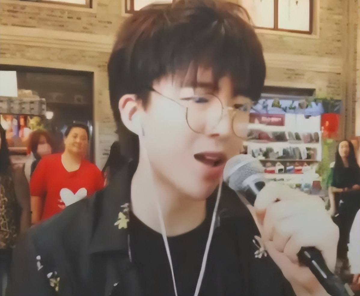 Netizens asked: How did Liu Yuning become popular? - iNEWS