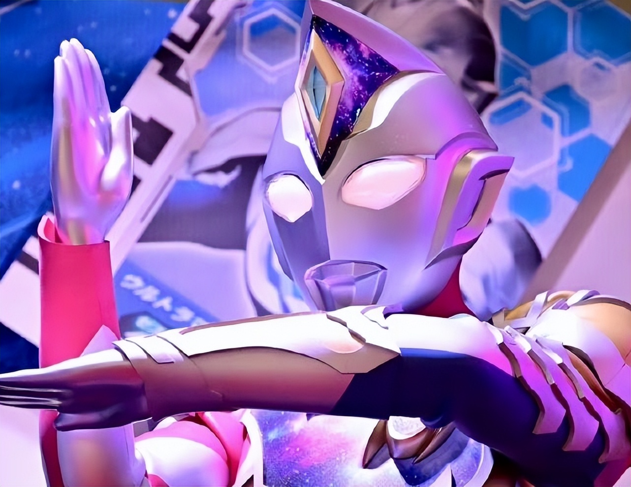 Deka Ultraman's weapon was exposed, named Ultra Double Sword, netizens ...