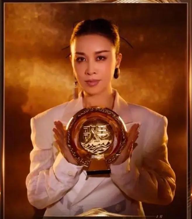 The champion of the singer finals caused controversy. Why was Na Ying's ...