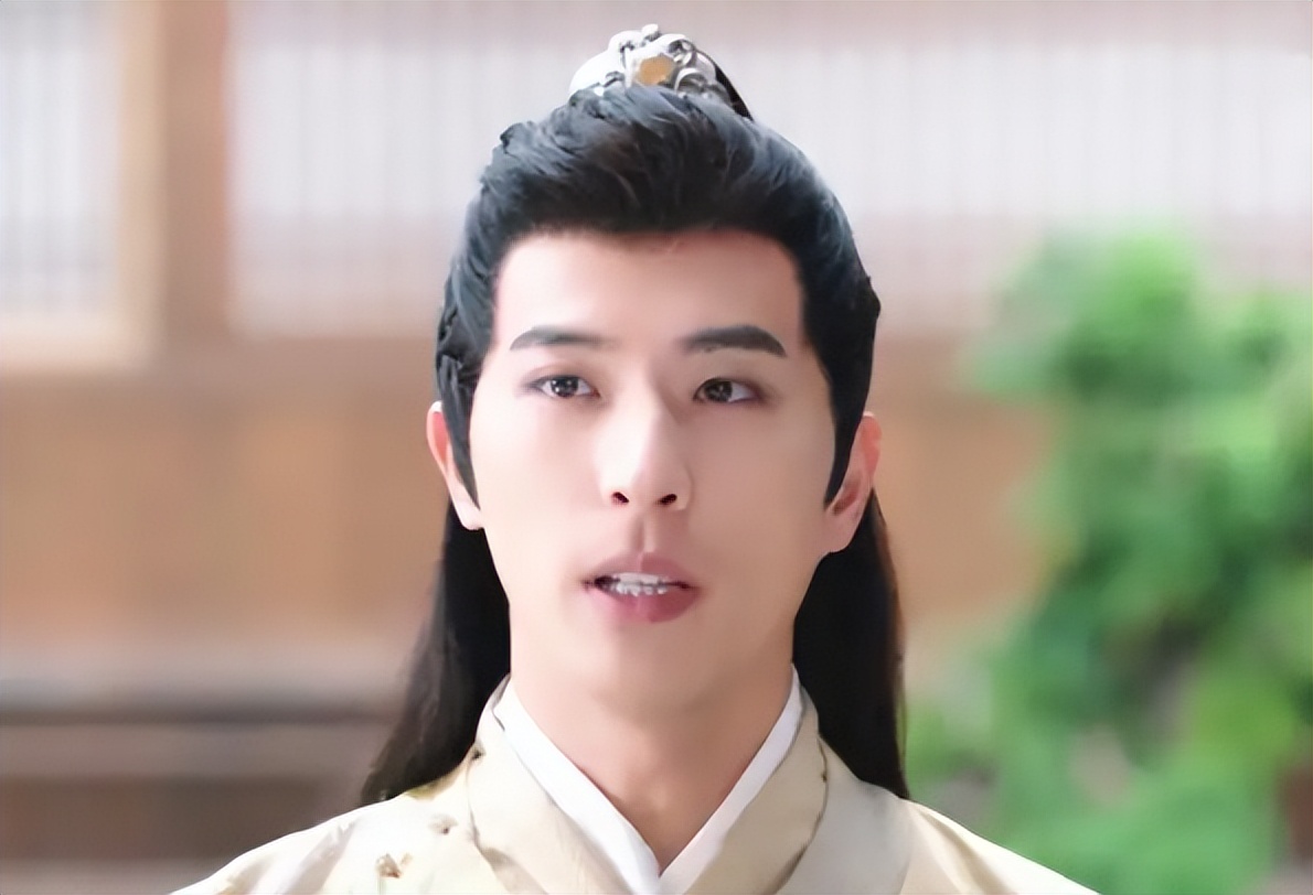 Ugly men in ancient costumes scum two goddesses at the same time?How did he switch between ...