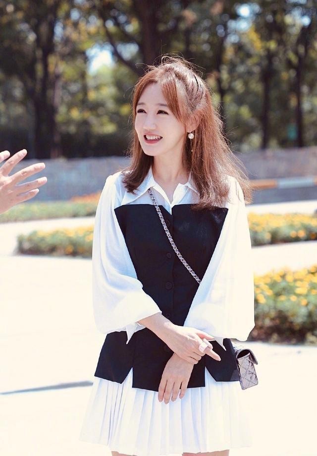 Xue Jianing: After breaking up for 13 years, Hu Ge is married and I ...