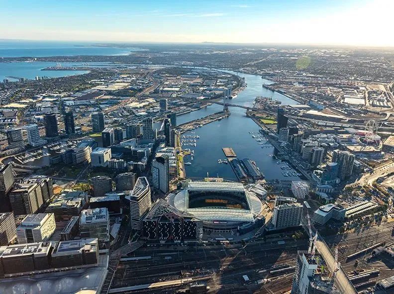 Global scarce assets: Regatta Docklands water view apartment in ...