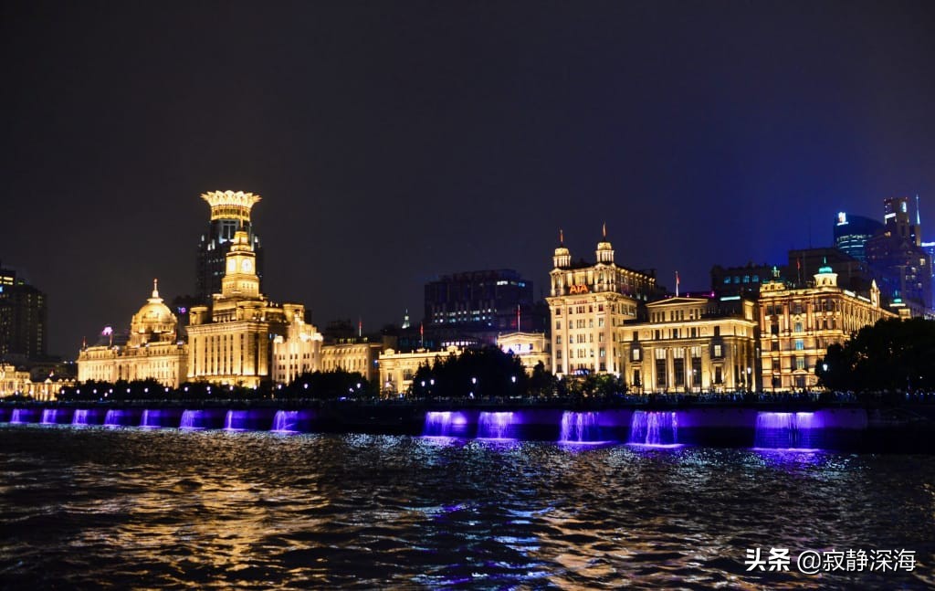 Riverside lighting design to create a romantic and peaceful waterfront ...