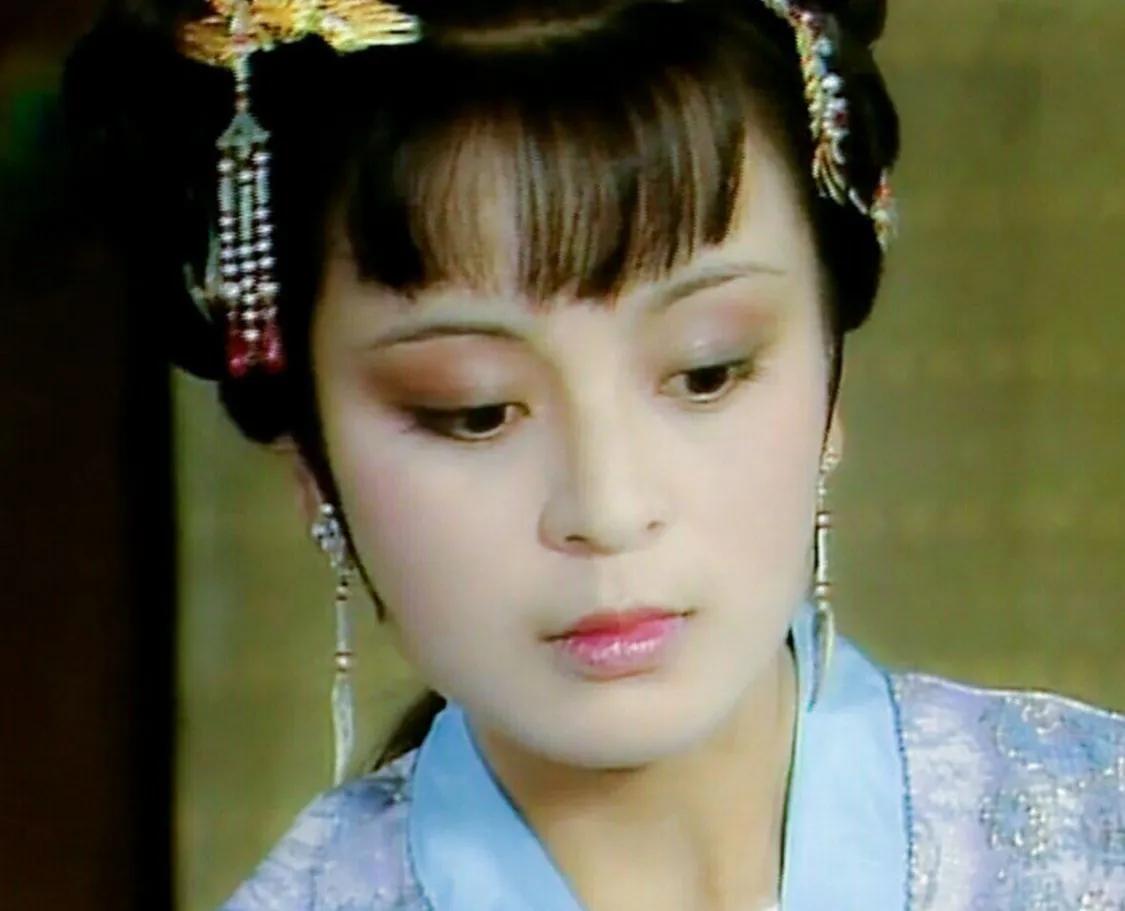 How is Dongfang Wenying, who plays the role of Dongfang Wenying in the ...