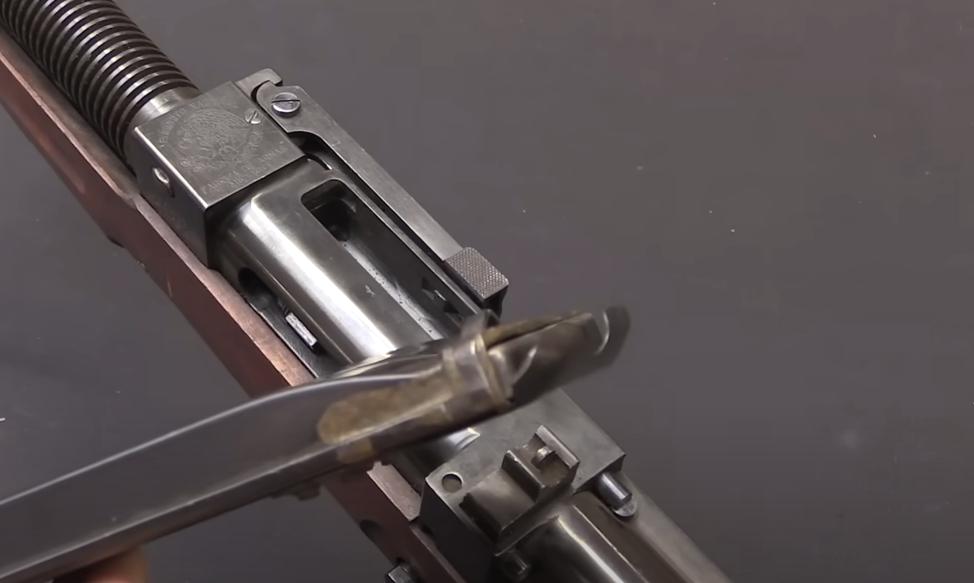 Mendoza has a 1934 light machine gun: it was the world's top light ...