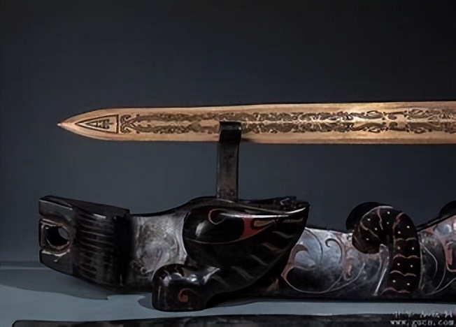 What are the characteristics of weapon carvings in the Warring States ...