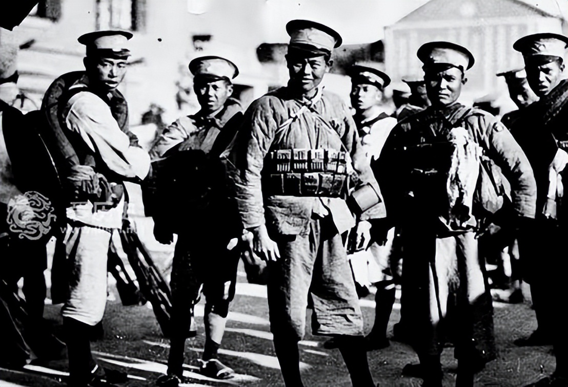 In 1983, the last stationmaster of Beiping was arrested, and he had ...