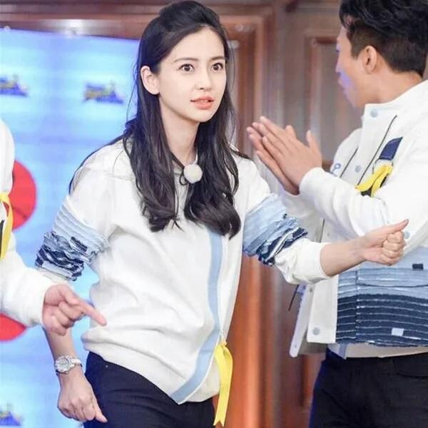 Relying on face to eat will not last long - Yang Ying - iNEWS