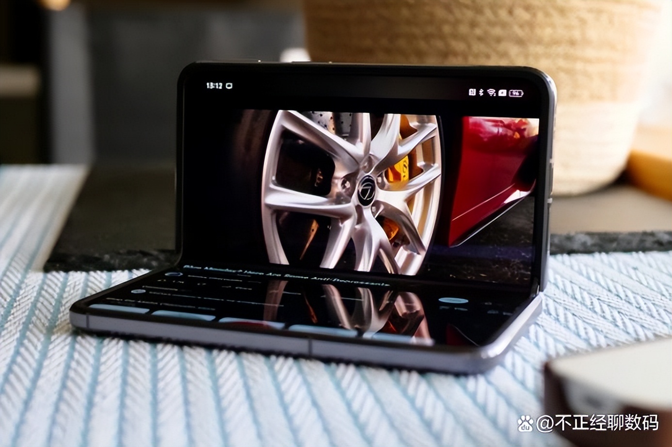 Oppo Find N2 review: Rivals the best folding phone flagships - iMedia