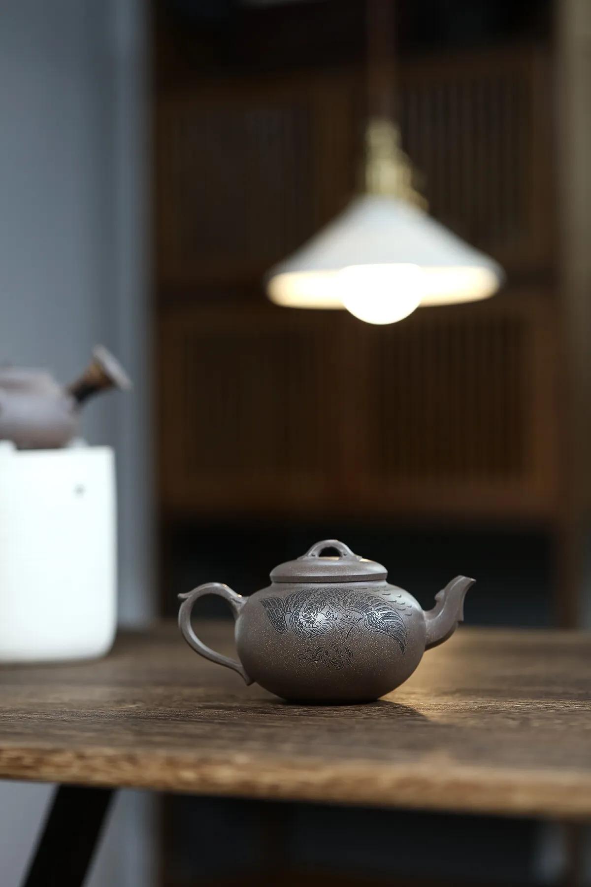 Raw ore materials are easy to raise, and the pots made are beautiful ...