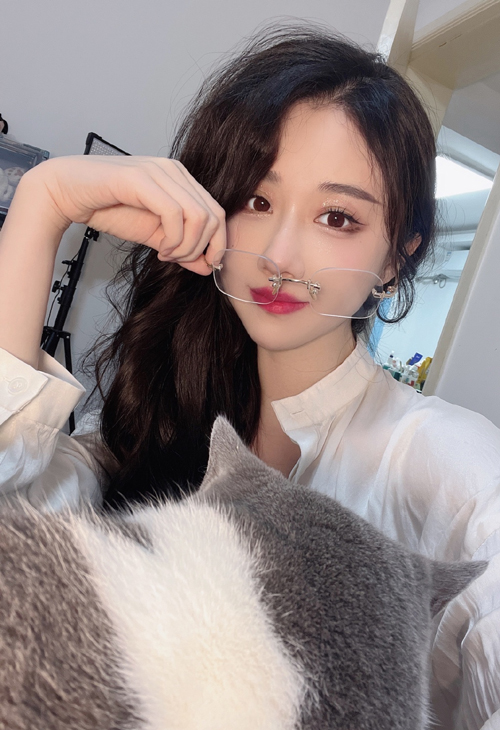 A female anchor who is more beautiful than Xuanzi Ju 2 Rabbit?Fujimaru ...