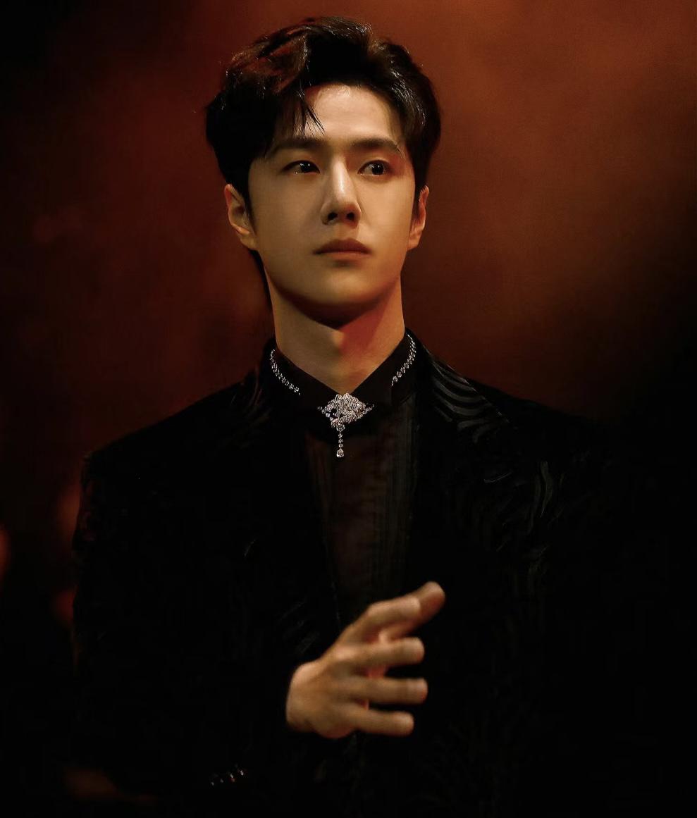 Little Gossip, Liu Yifei, Qin Xiaoxian Hanikezi, Wang Yibo - iMedia