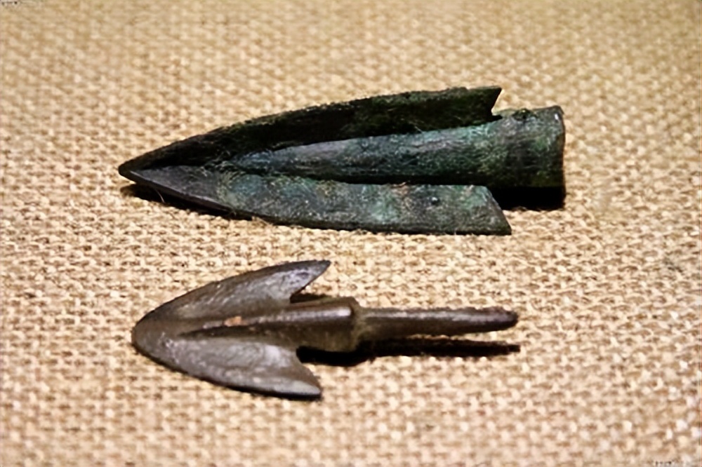 Try to discuss the special-shaped arrowheads in the Qin and Han ...