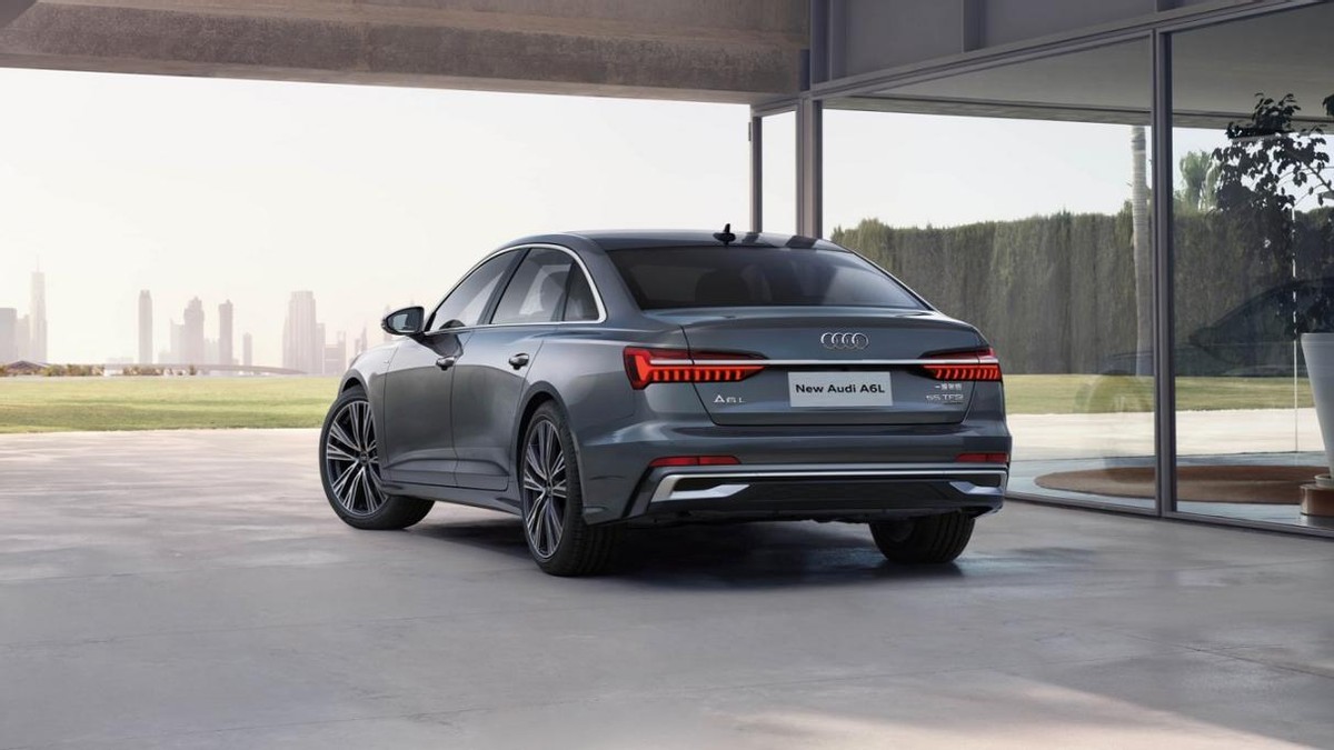 Decent yet funny real shot of Audi A6L, rival of BMW 5 Series - iNEWS