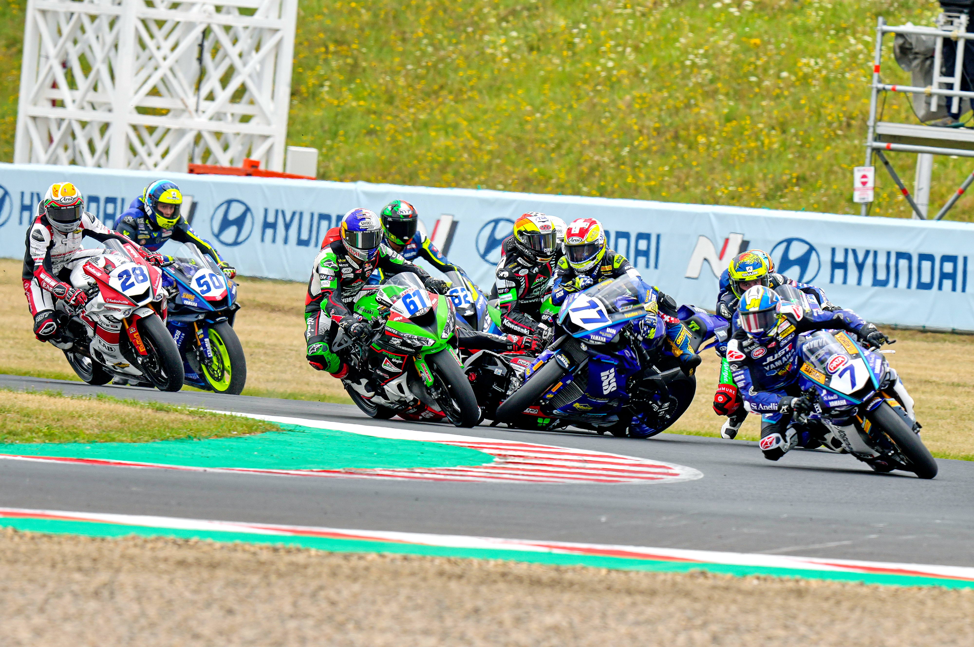 WSBK 2022 Czech Station: WSSP600's big crash in the first corner - iNEWS