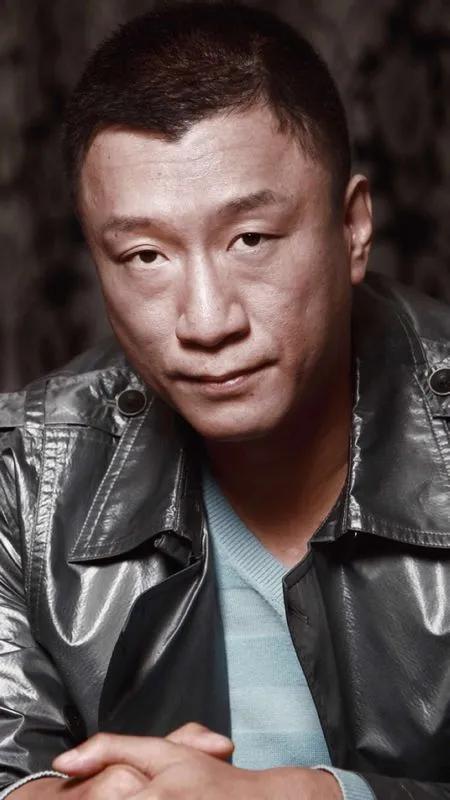 52-year-old Sun Honglei excitedly posted an article, showing off to ...