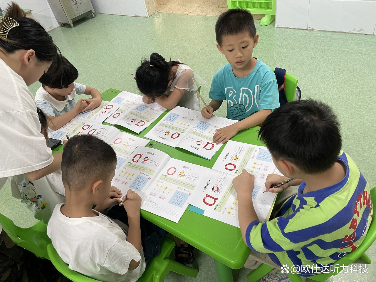 How to help hearing-impaired children learn to listen? - iMedia