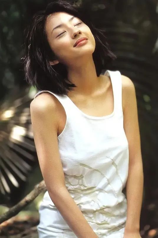 Ozawa Mayu: Pure beauty, big and bright eyes - iNEWS