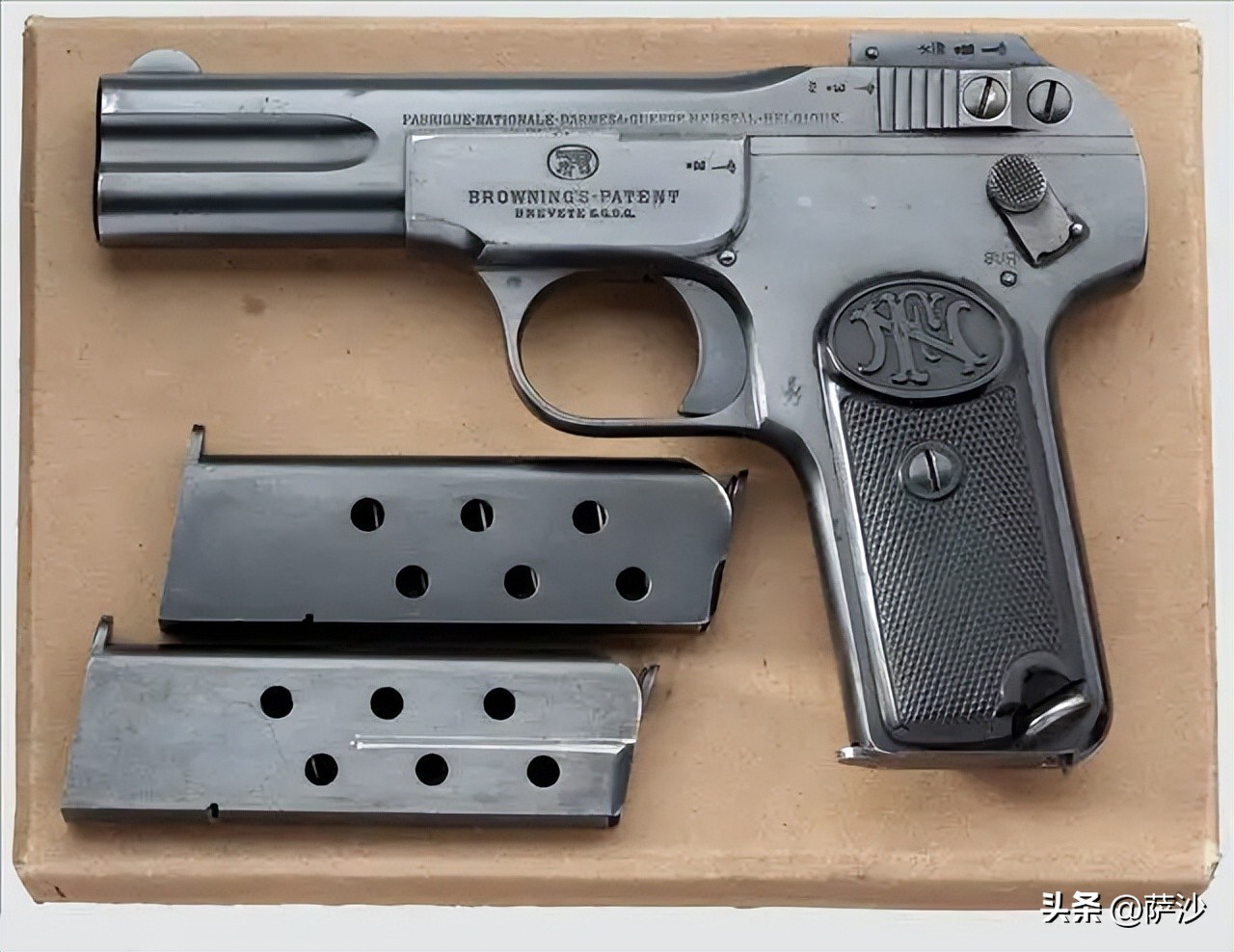 Megatron's first practical semi-automatic pistol M1900 in the world ...