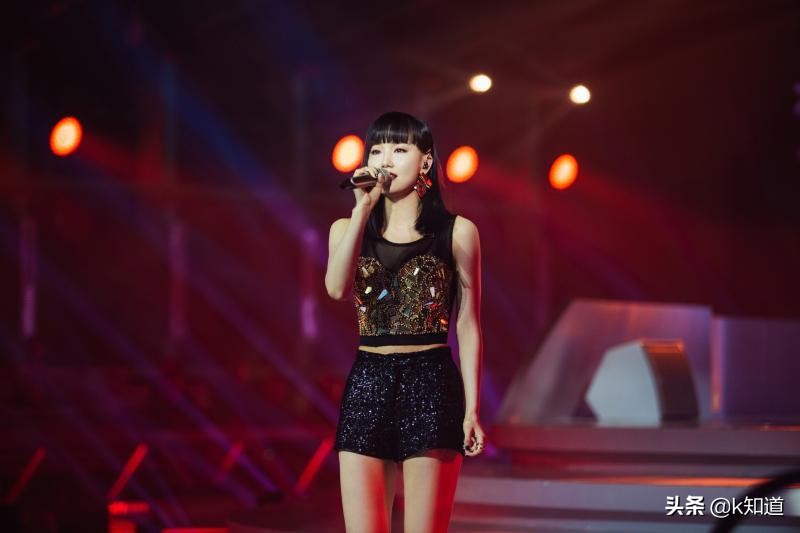 The 35-year-old Huang Ling was criticized for being "pretentious" and ...