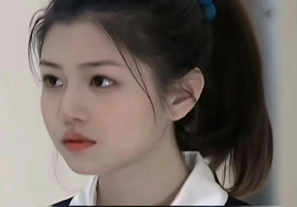 An ugly person with poor acting skills, trying to catch her husband's ...