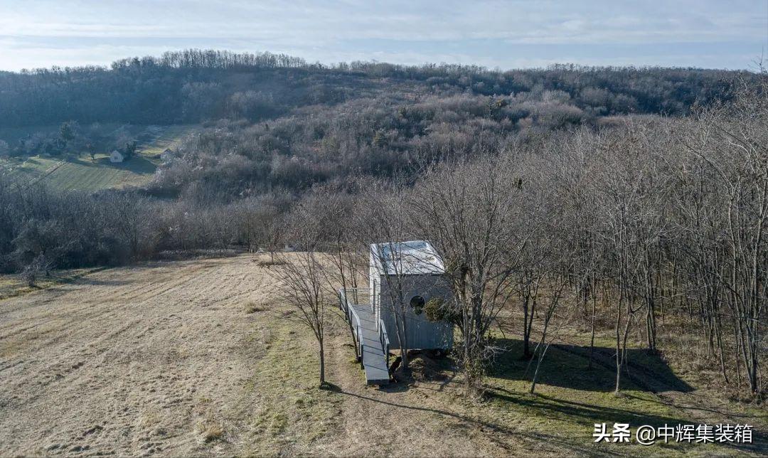 Zero distance from nature, container design case The modern tree house ...