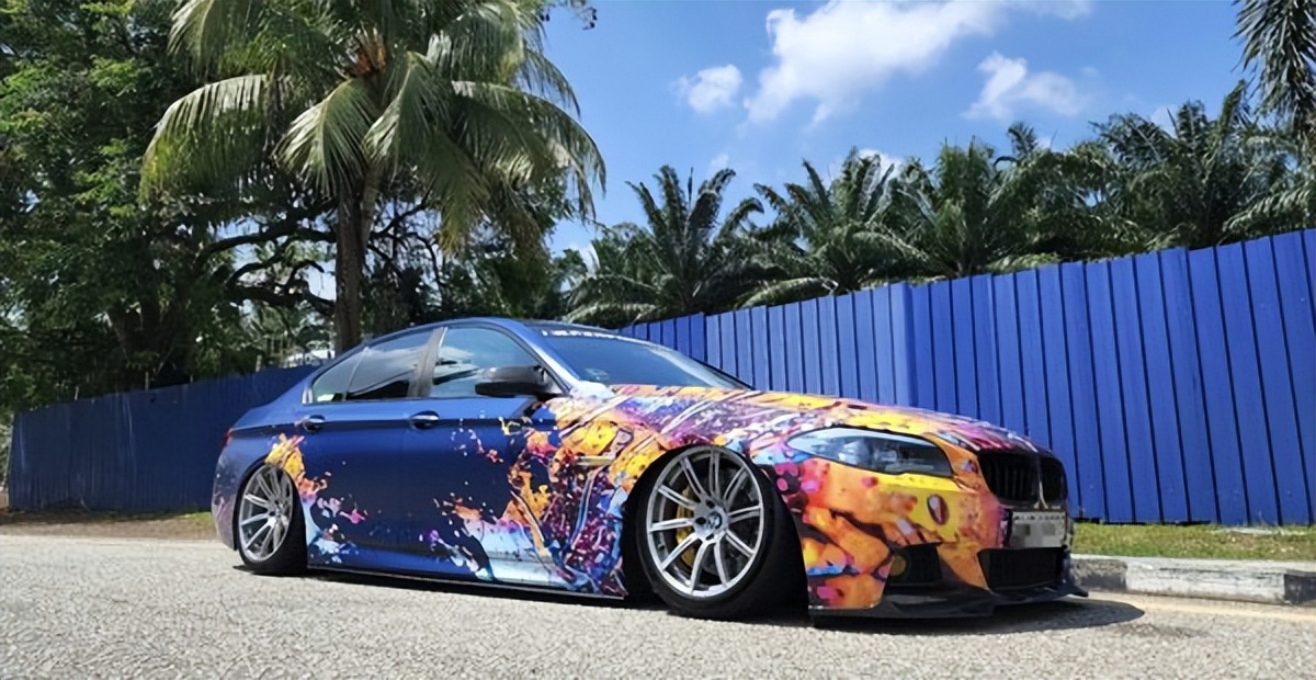 BMW 5 Series F18 modified with AIRBFT air shock absorption is dazzling ...