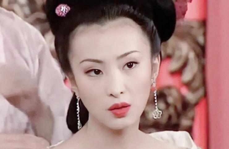 Lin Jing: At the age of 19, she gave up being a flight attendant for ...