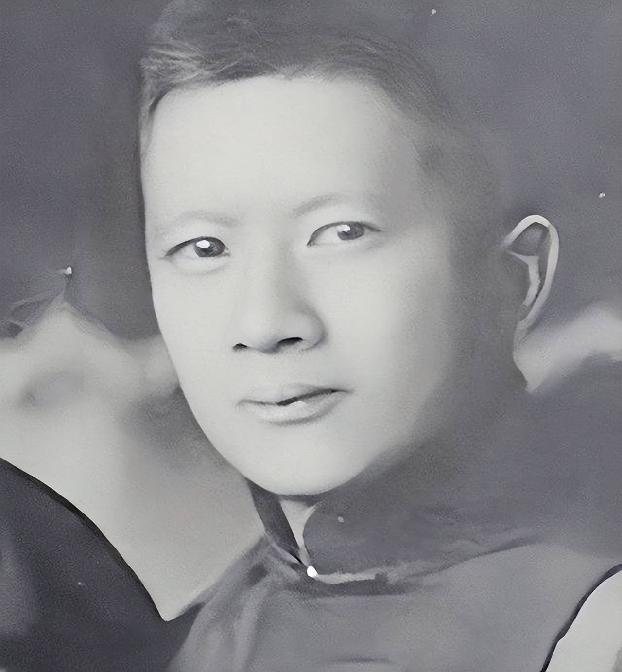 Soong Ching Ling's younger brother, please ask Du Yuesheng to solve a ...