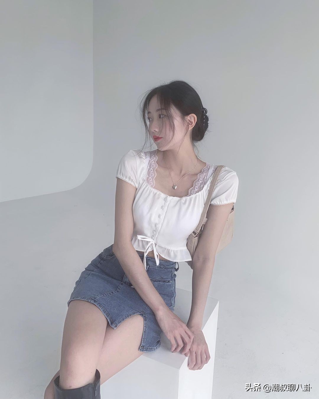 A day off for a part-time model - iNEWS