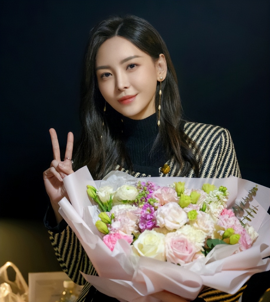 Yu Wenwen's "Predecessor 4" finale photos exposed! Han Geng looks ...