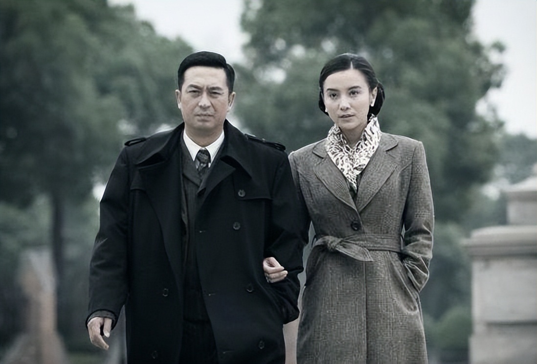 Of the top 10 spy war dramas with the highest ratings, "Mask" is at the bottom, and Hu Ge's "The ...