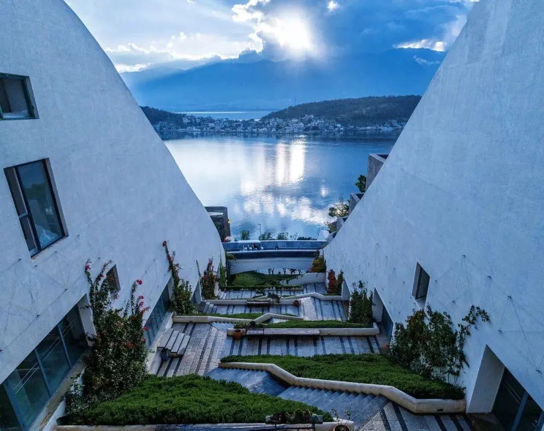 How did the Chinese version of Santorini, the ideal state of Dali ...