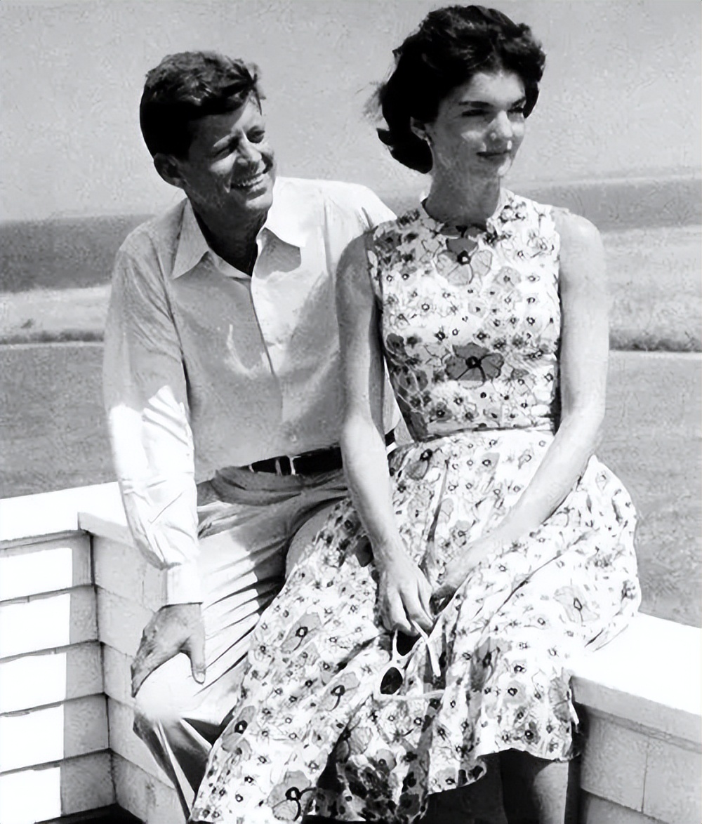 Secretary Kennedy recalls: Seeing Hepburn walk into the president's ...
