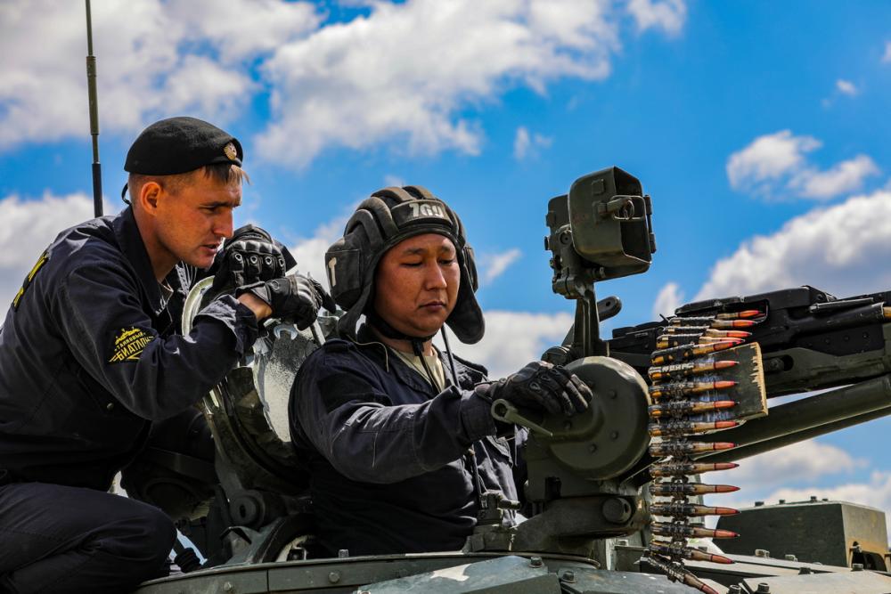 The counterattack started in the early morning. The deputy commander of ...