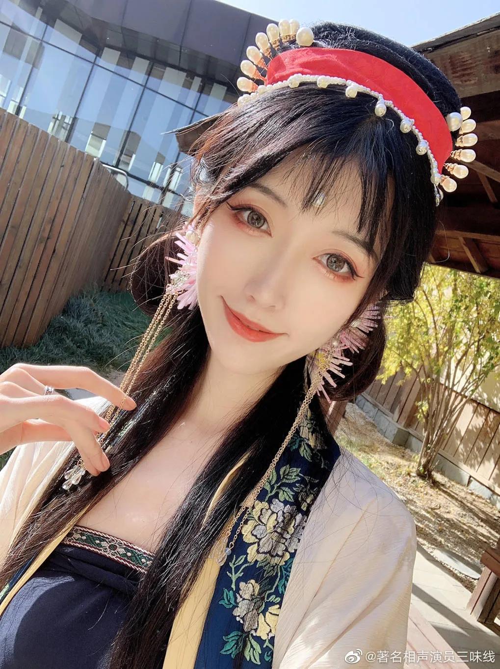 Beauty COS: Female Elf, 2B - iMedia