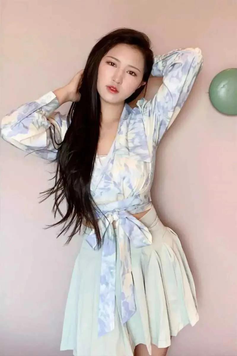 Actress Shen Qiao made 15 pornographic works and sold them for more ...