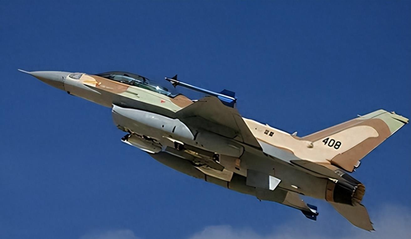 A surprising moment on the 14th! An Israeli fighter plane was hit by a ...