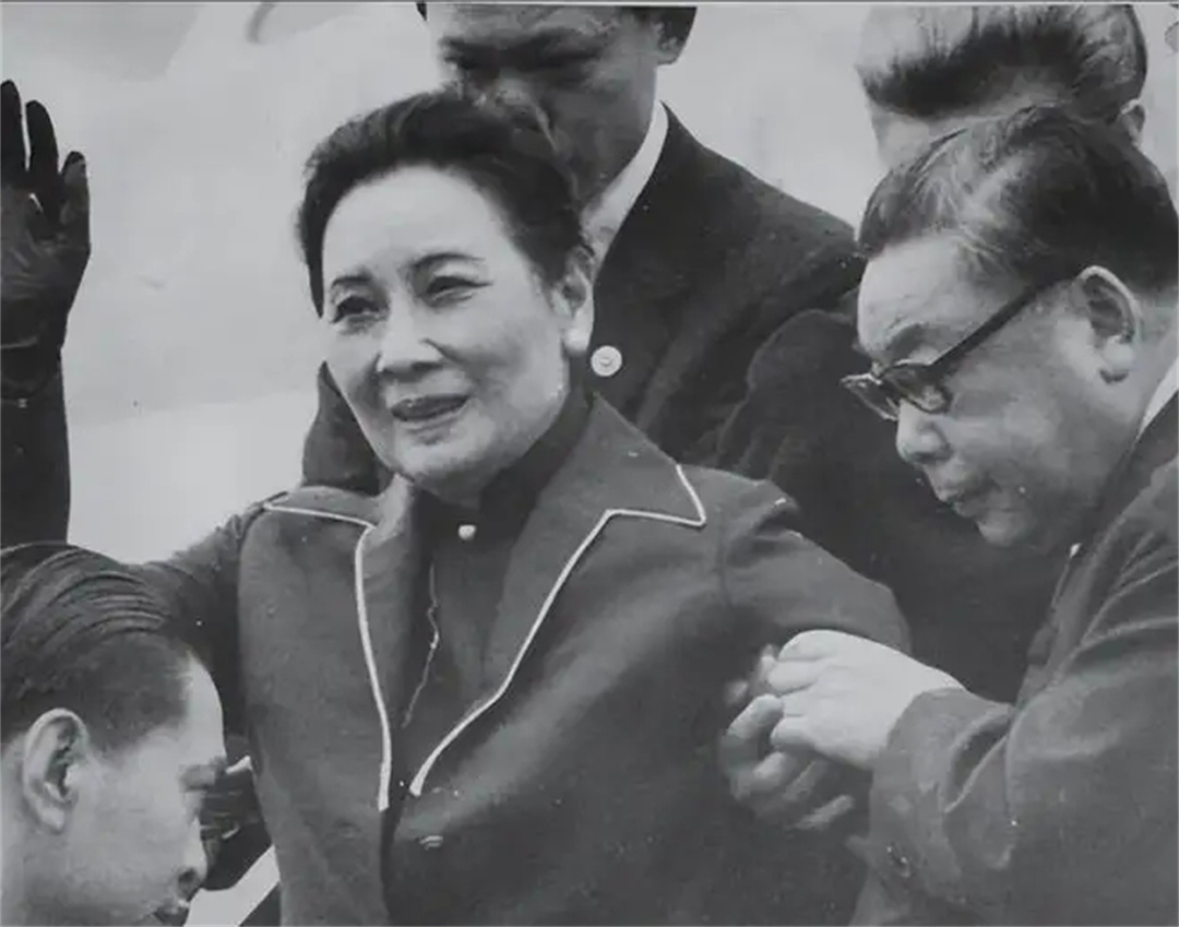 Chiang Kai-shek passed away, Soong Meiling went to the United States ...