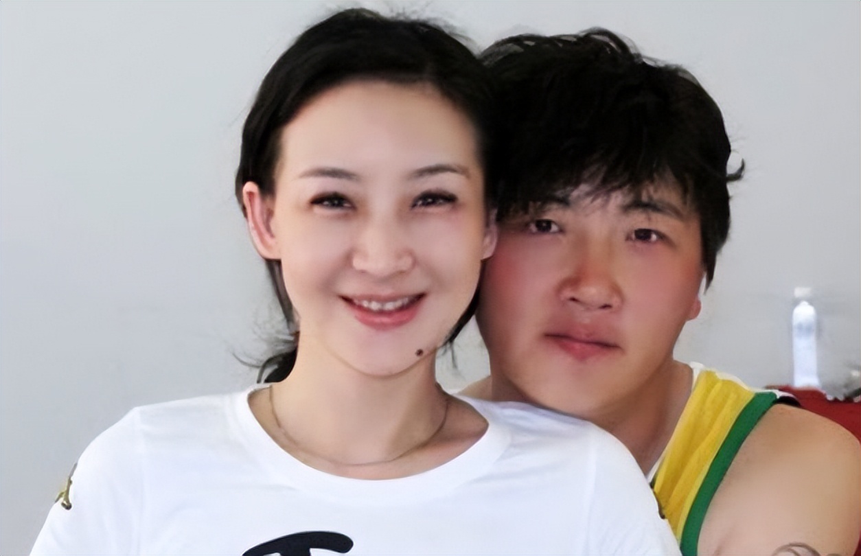 Mai Hongmei and Sun Nan divorced 13 years later, and looking at their ...