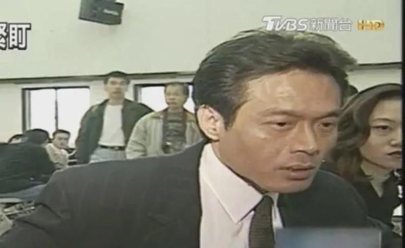 Why did Hu Huizhong, who was infatuated with the gang boss Tang ...