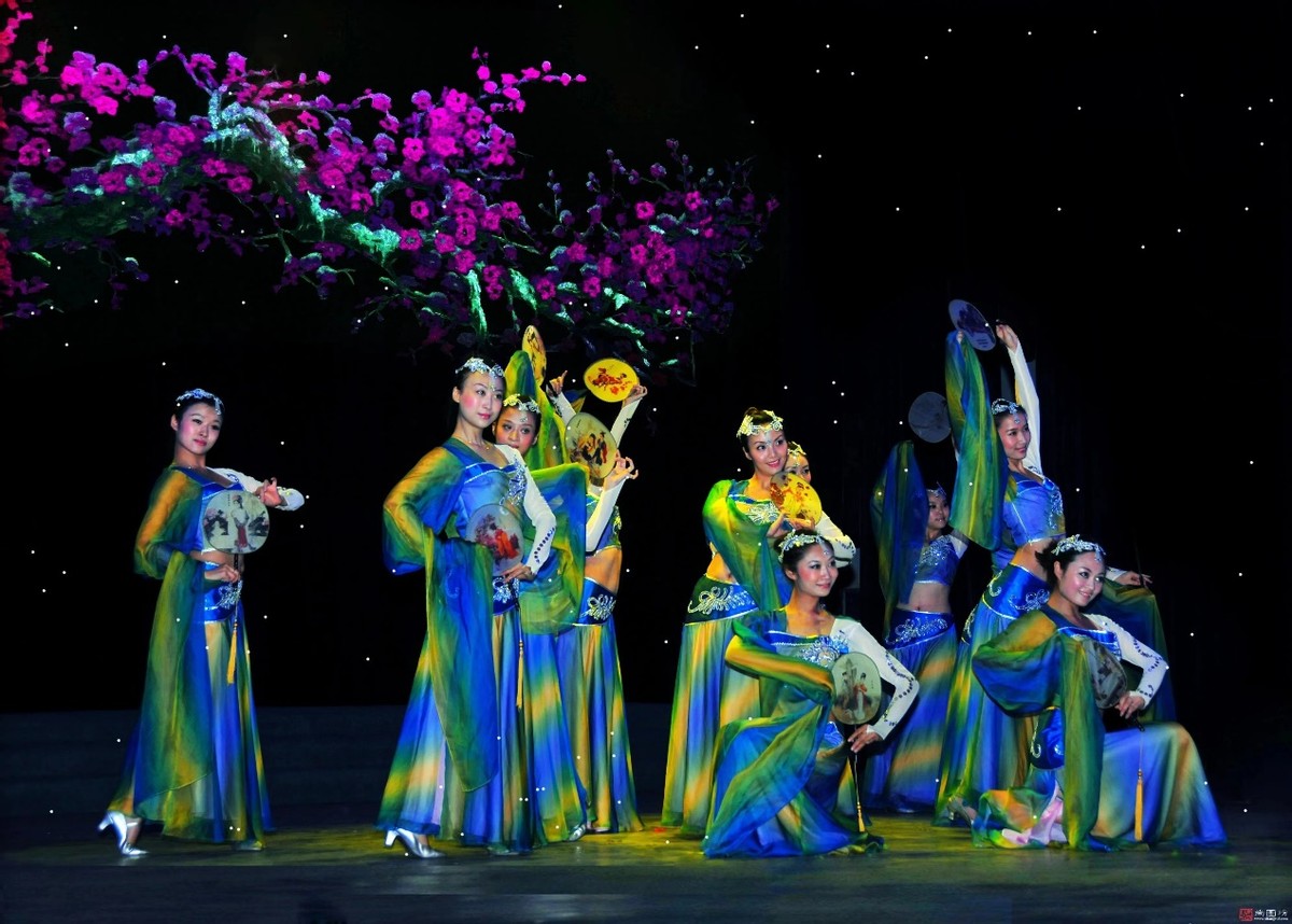 Viewing the Aesthetic Features of Chinese Opera Dance from a Historical ...